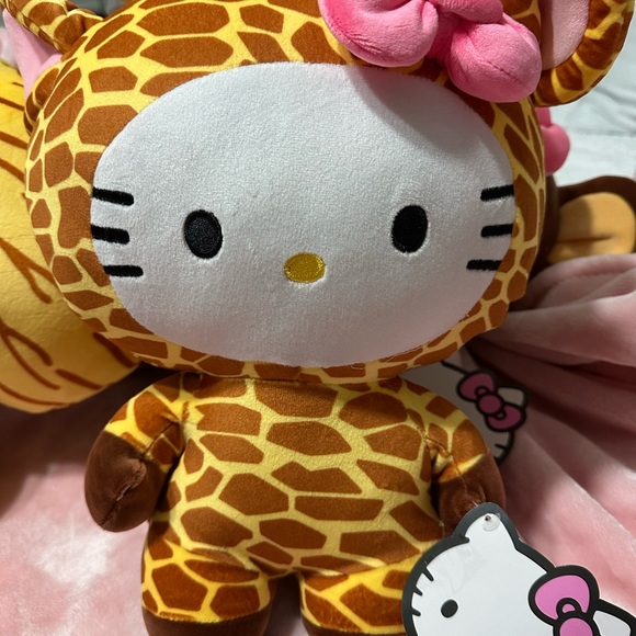 Hello Kitty | Toys | Hello Kitty Plush In Giraffe Outfit 3 Inch Hello ...